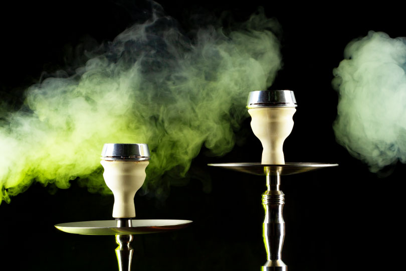 Shisha rauchen ohne Kratzen im Hals: Die besten Tricks.
